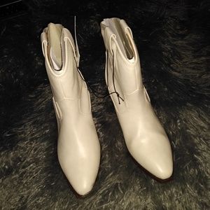 Universal Thread | Shoes | Off White Ankle Height Cowboy Boots | Poshmark